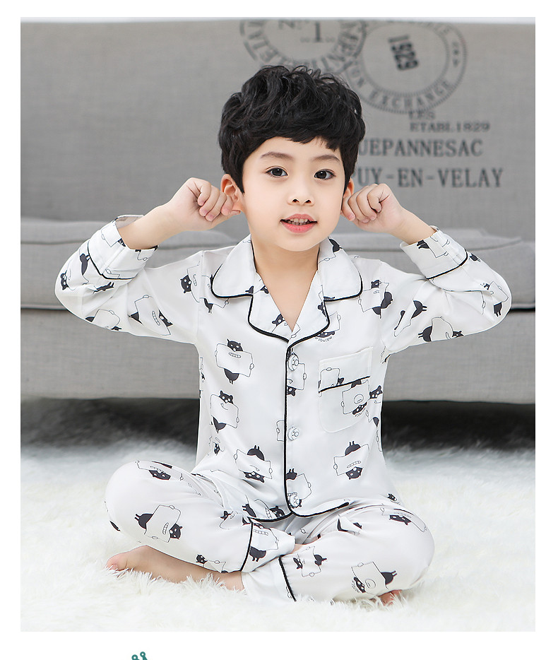 Badu.bg Детска пижама за момчета от две части с копчета и принт - Badu.bg