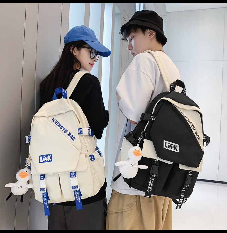 Badu.bg Модерна мъжка текстилна раница с надпис и 3D елемент - Badu.bg