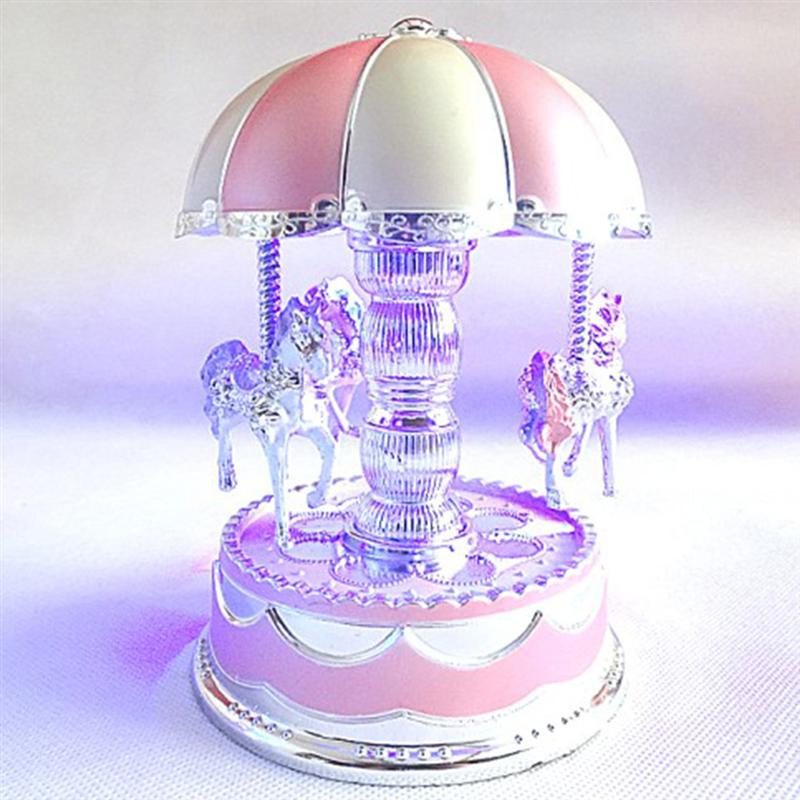 Badu Bg Луксозна музикална кутия с въртележка 3 коня Въртяща се Led
