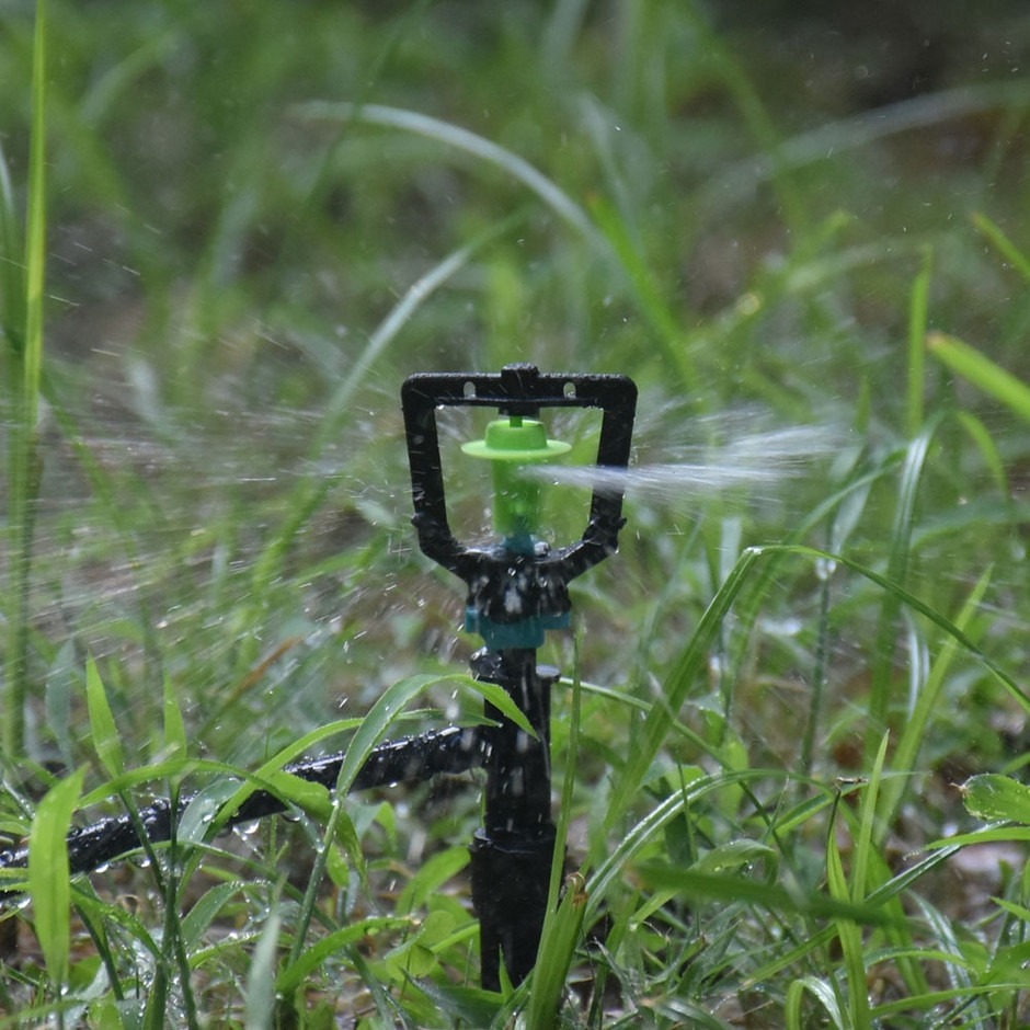 Baduglobal.ro Duze rotative de aspersoare de gradina Cu suport de duza ...