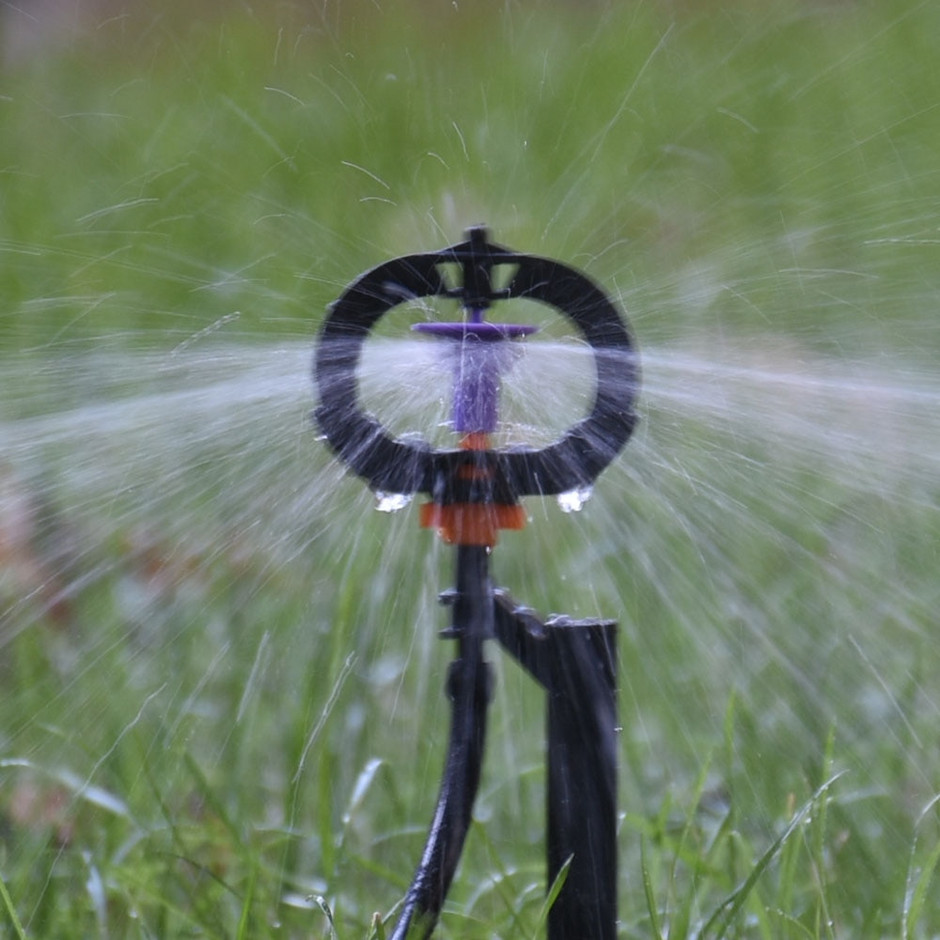 Baduglobal.ro Duze rotative de aspersoare de gradina Cu suport de duza ...